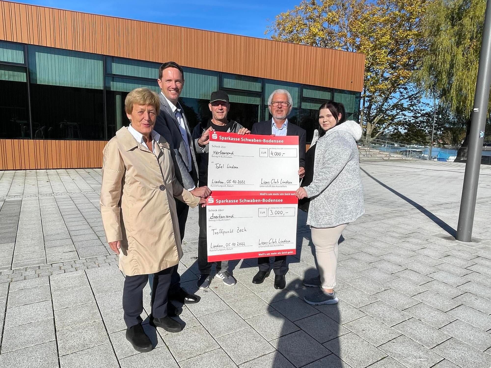 Lions Club spendet an die Tafel und den Treffpunkt Zech