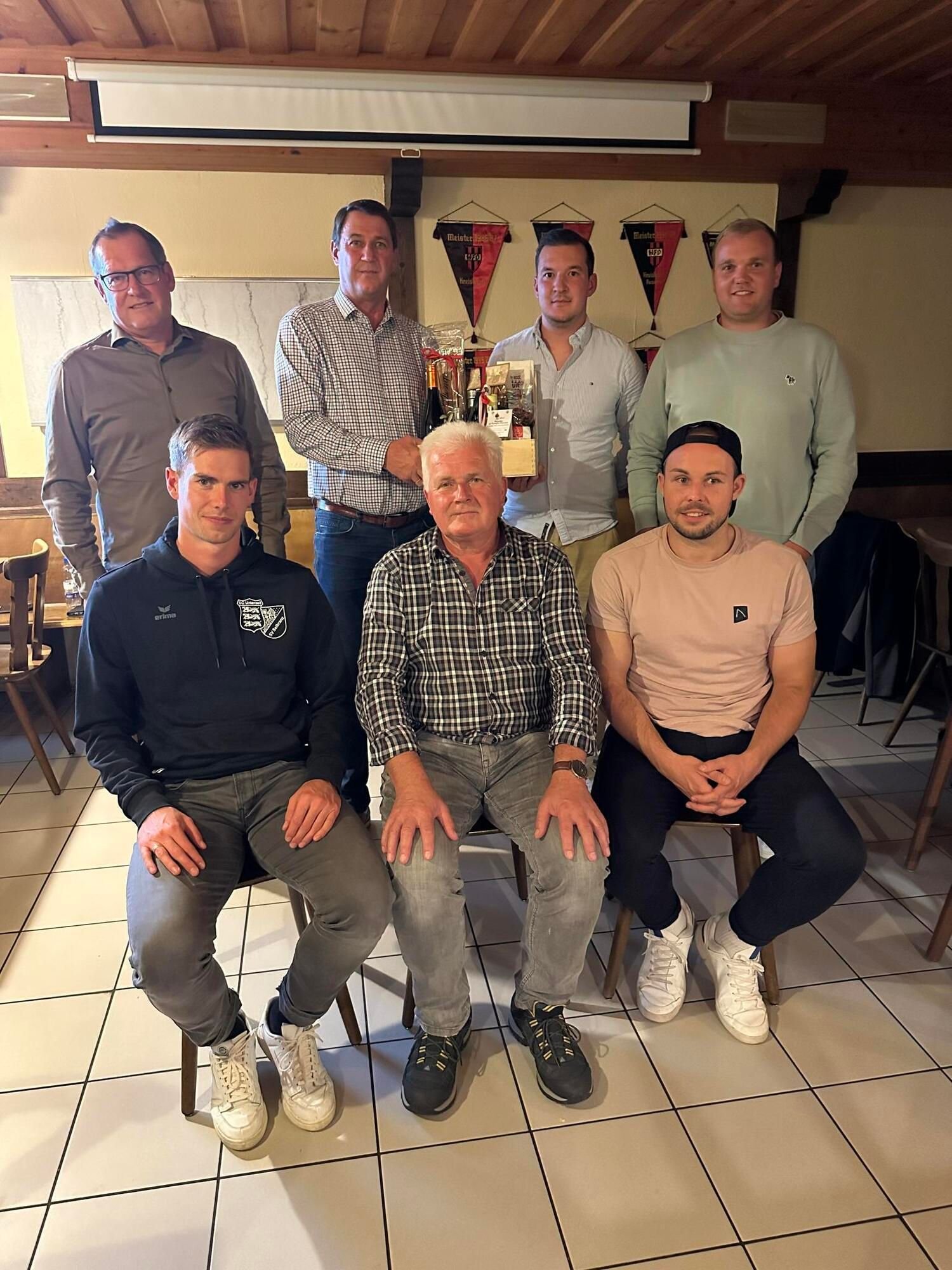 Vollständige Vorstandschaft beim SV Seibranz