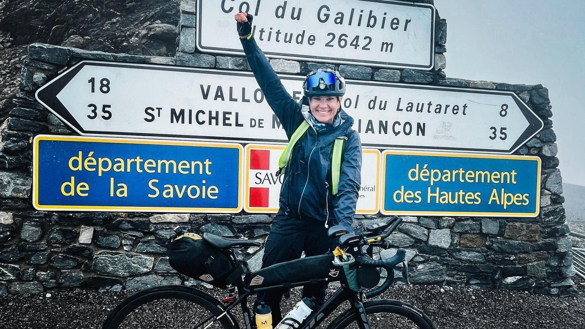 Ehingerin quält sich mit dem Rad durch über 40 Gebirgspässe in neun Tagen