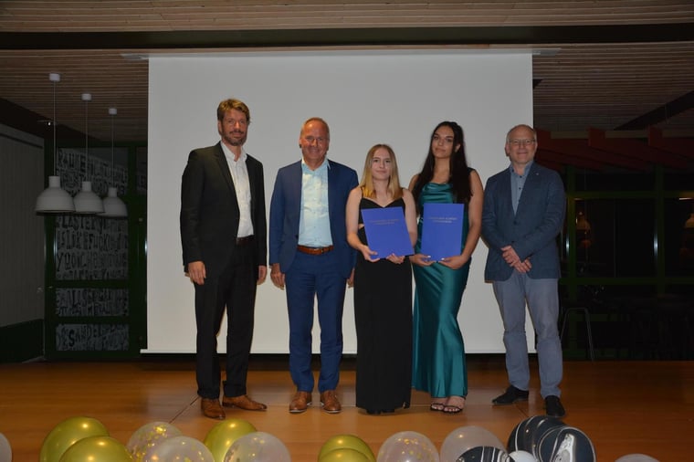 36 Schüler bekommen ihre Zeugnisse