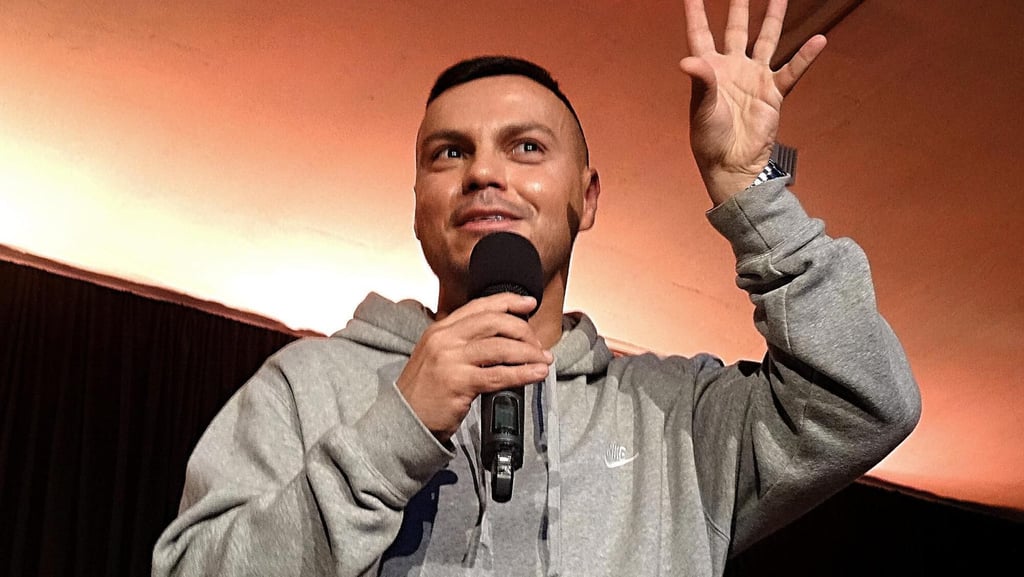 Stand-up-Comedian Osan Yaran zieht Fans aus ganz Süddeutschland nach ...