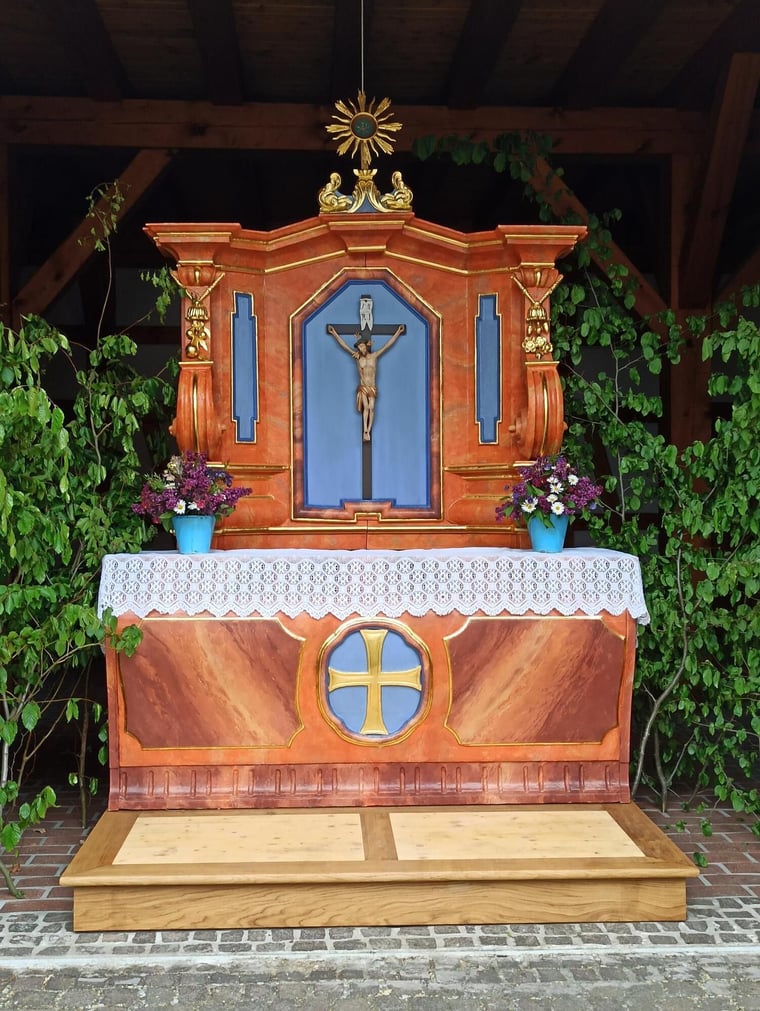 Fronleichnamsaltar erstrahlt in neuem Glanz