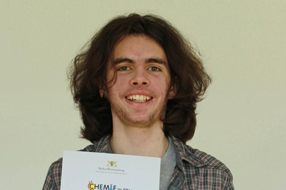 Lucas Braun ist Jahrespreisträger beim Wettbewerb „Chemie im Alltag“