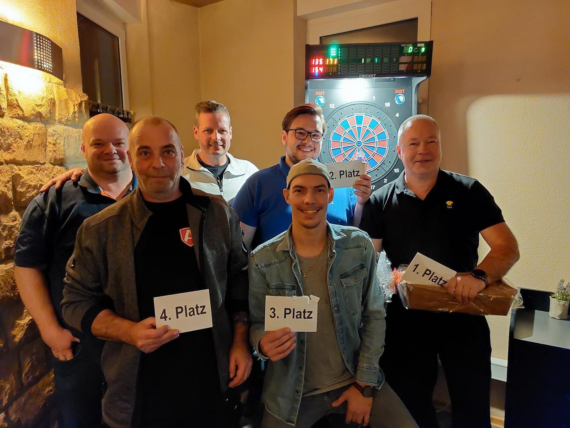 Dart: Marcus Brett steigert sich, Patrik Balaz überrascht