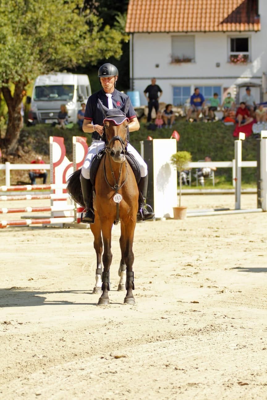 Peter Hutter krönt 50. Turniersaison mit Sieg im Oldie-Cup