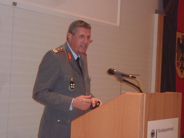 Generalleutnant Laubenthal spricht über die aktuelle Lage der Bundeswehr