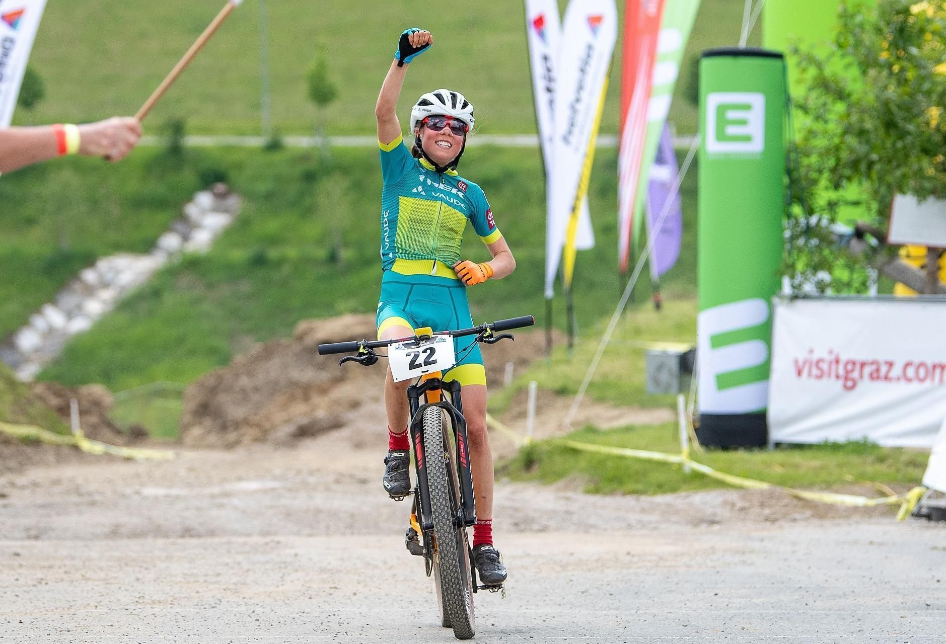Mona Mitterwallner lässt der Olympia-Enttäuschung einen Triumph folgen
