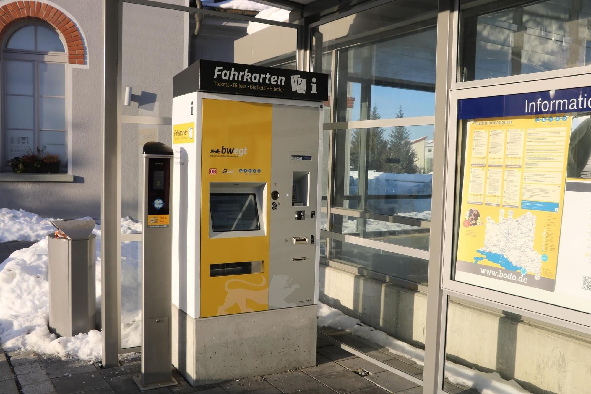 Neuer Ticketautomat am Bahnhof
