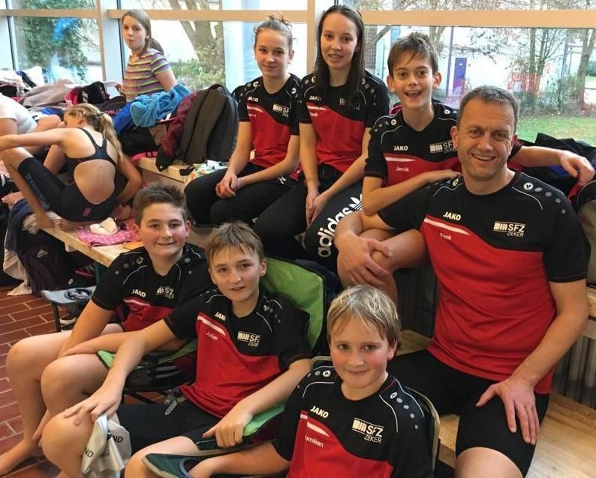 13 Medaillen für Schwimmer der TSG