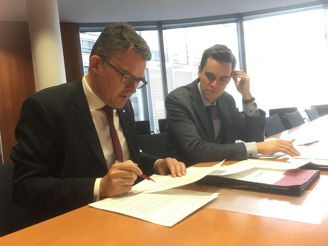 Von der Bundeswehr in den Bundestag: Roderich Kiesewetter hat in Berlin ...