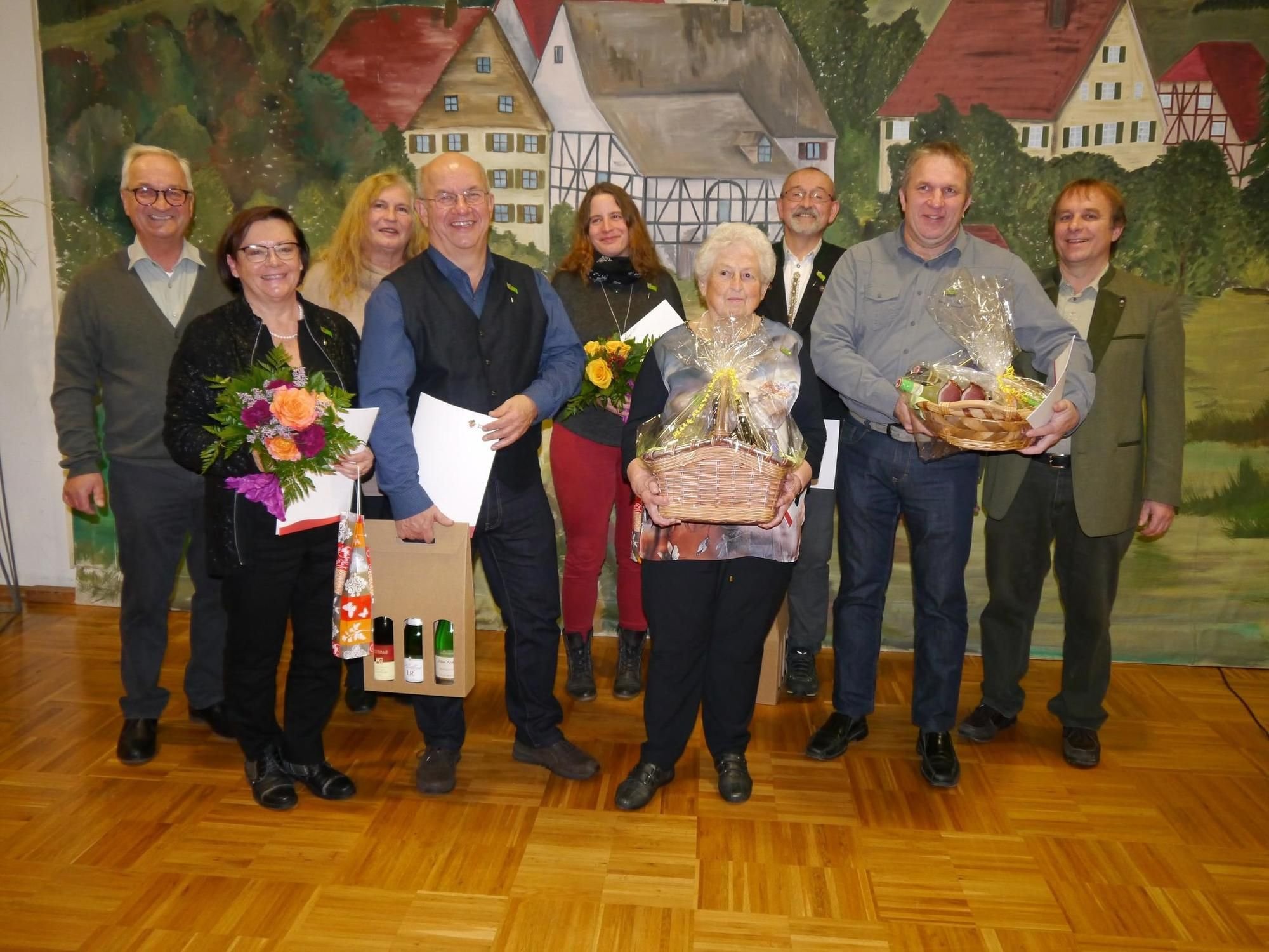 Gerhard Späth erhält Silbernes Ehrenschild