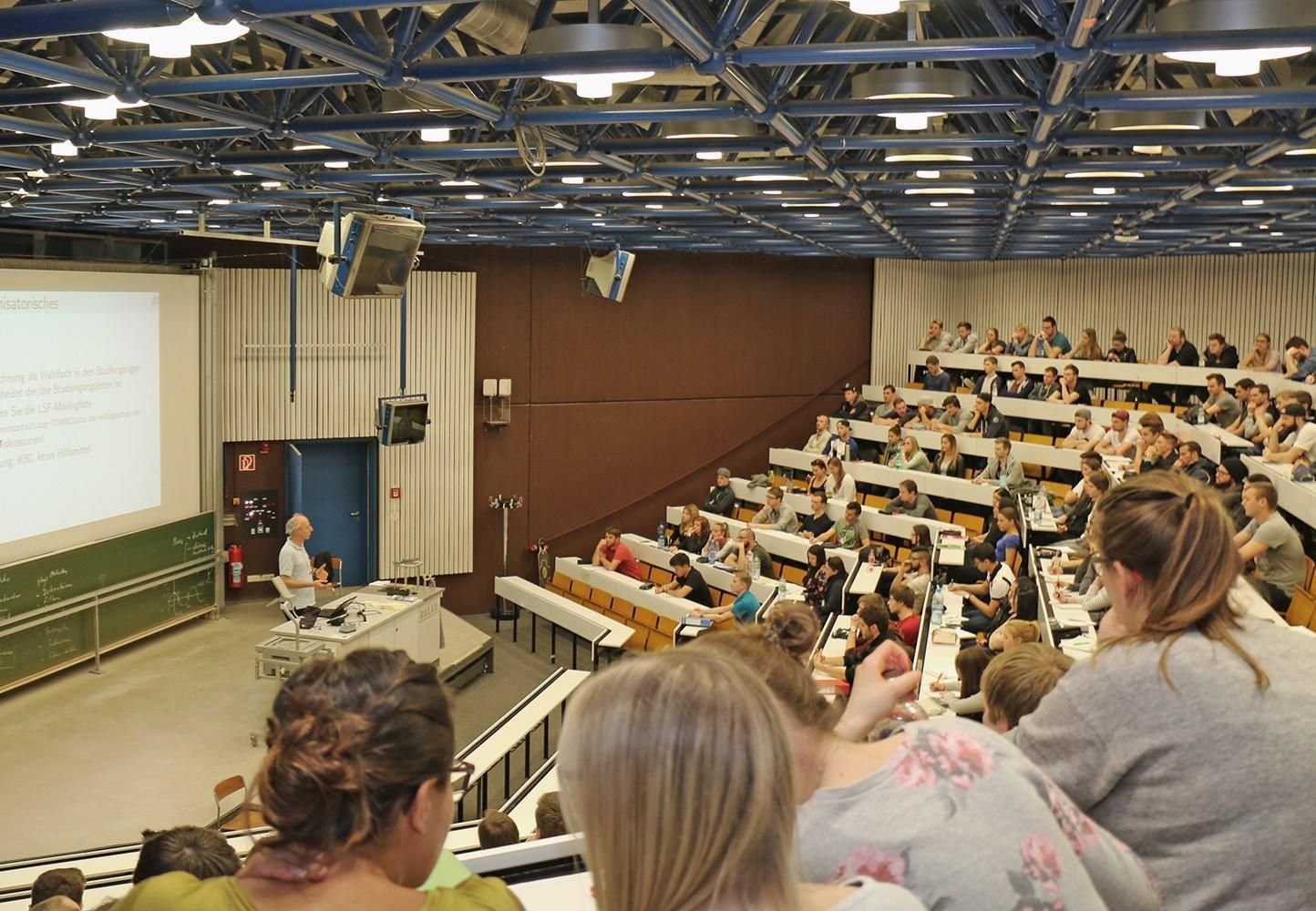 Verantwortliche besorgt: Zahlreiche Studenten verlassen die Hochschule