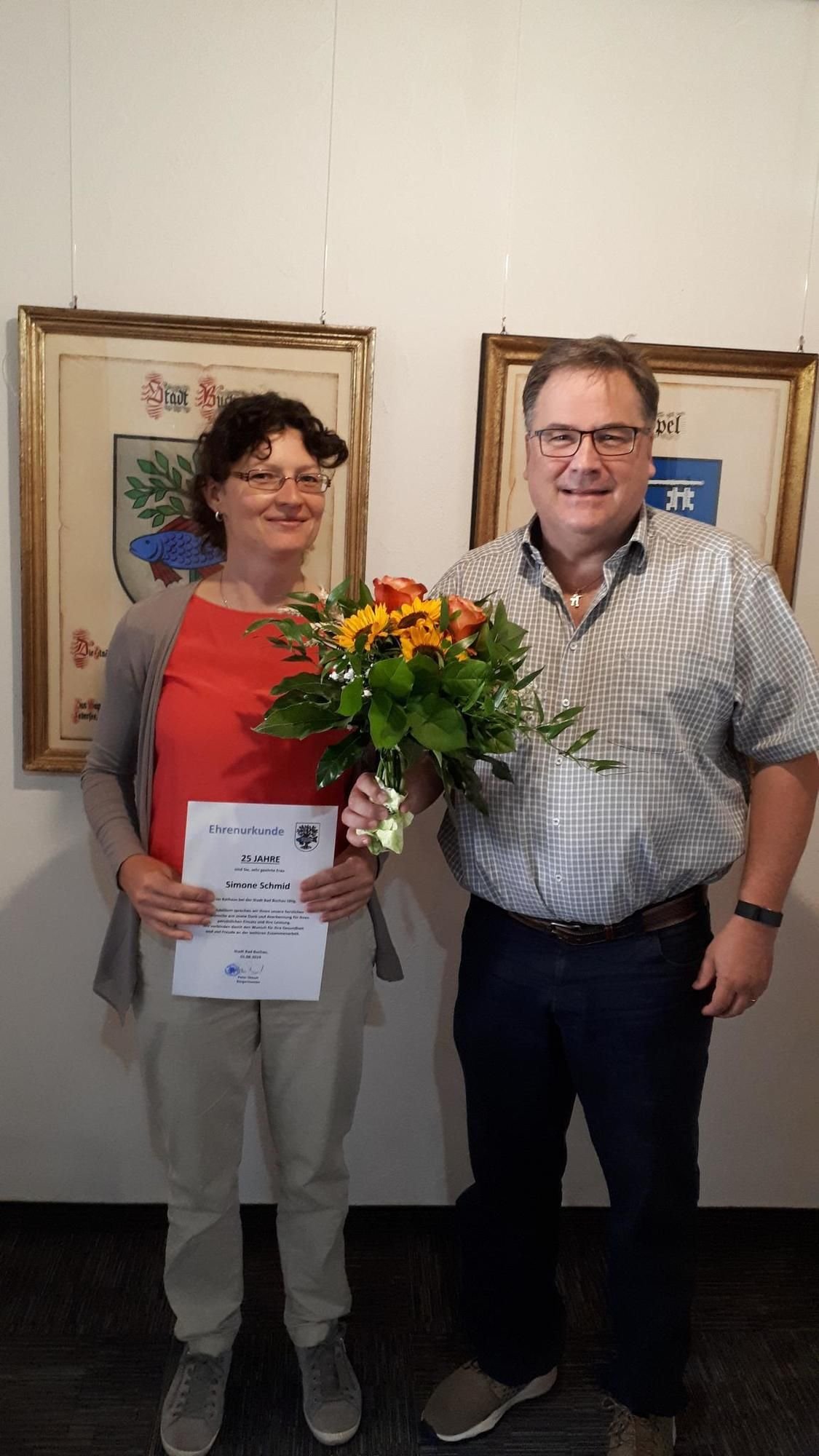 Buchau gratuliert Simone Schmid