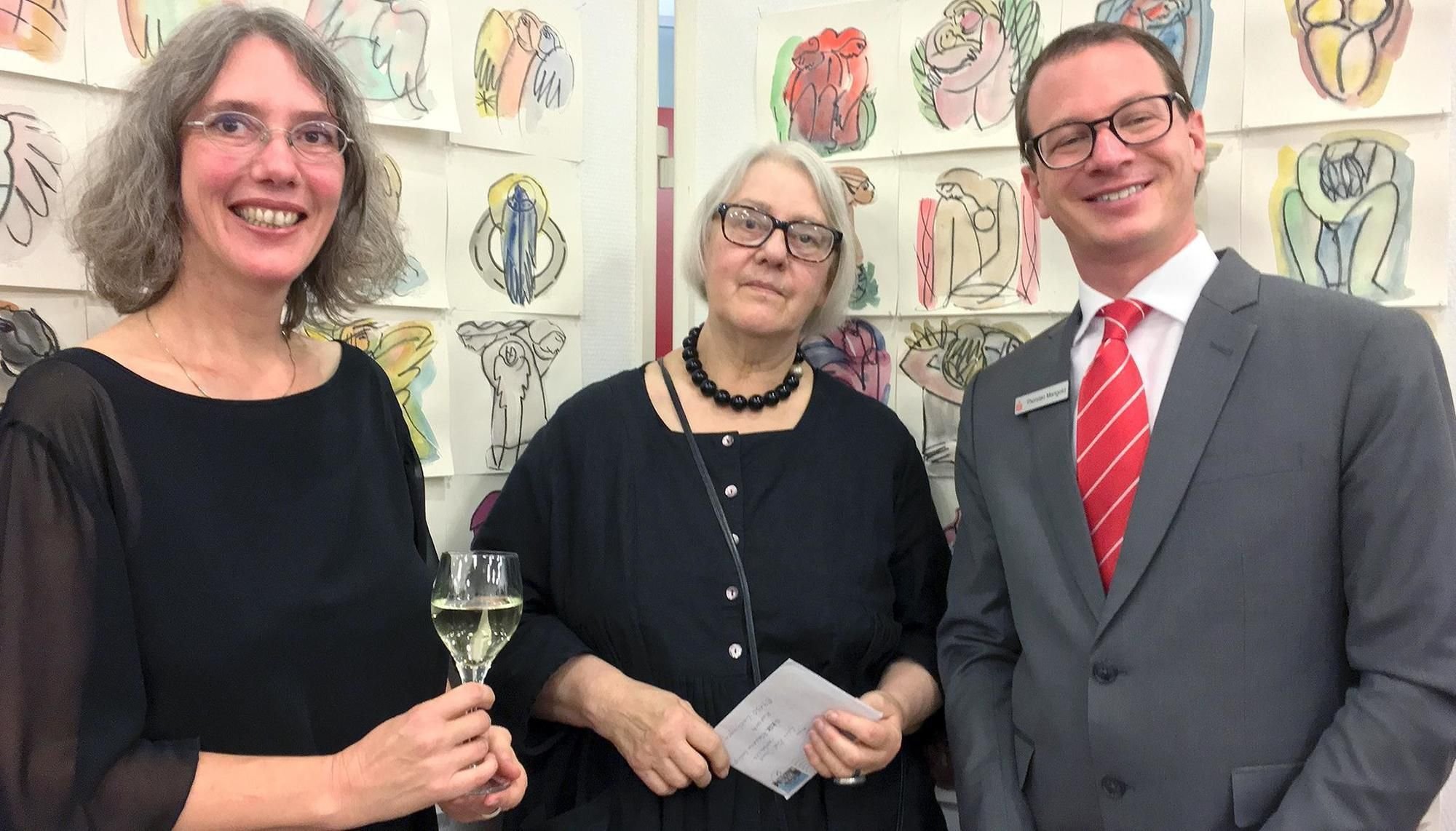 Laichinger Künstlerin zeigt erstmals Zyklus von Kreidezeichnungen