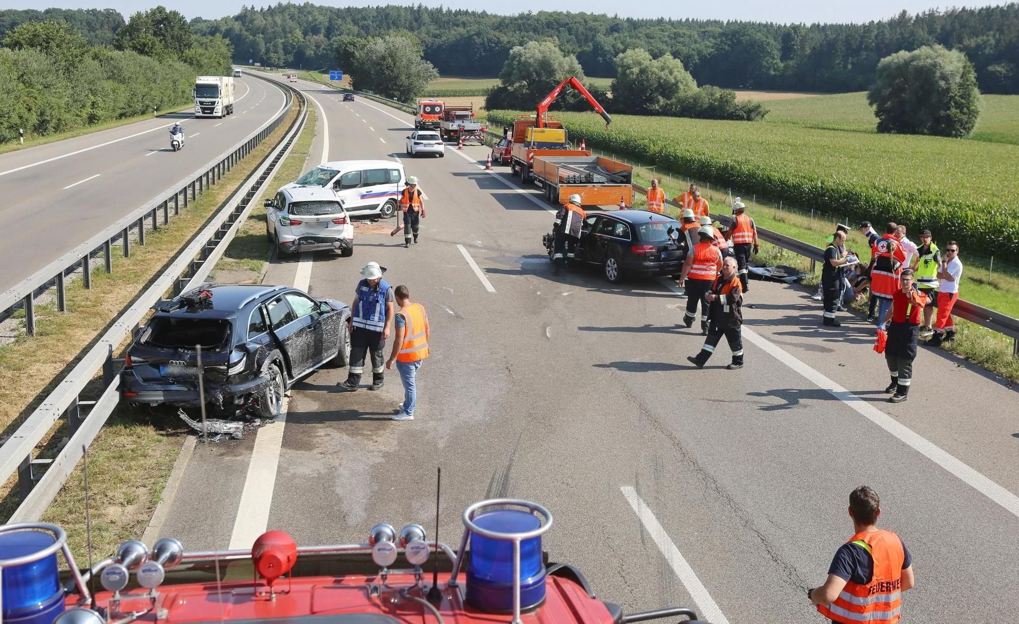 Schwerer Unfall auf A7 mit mehreren Verletzten