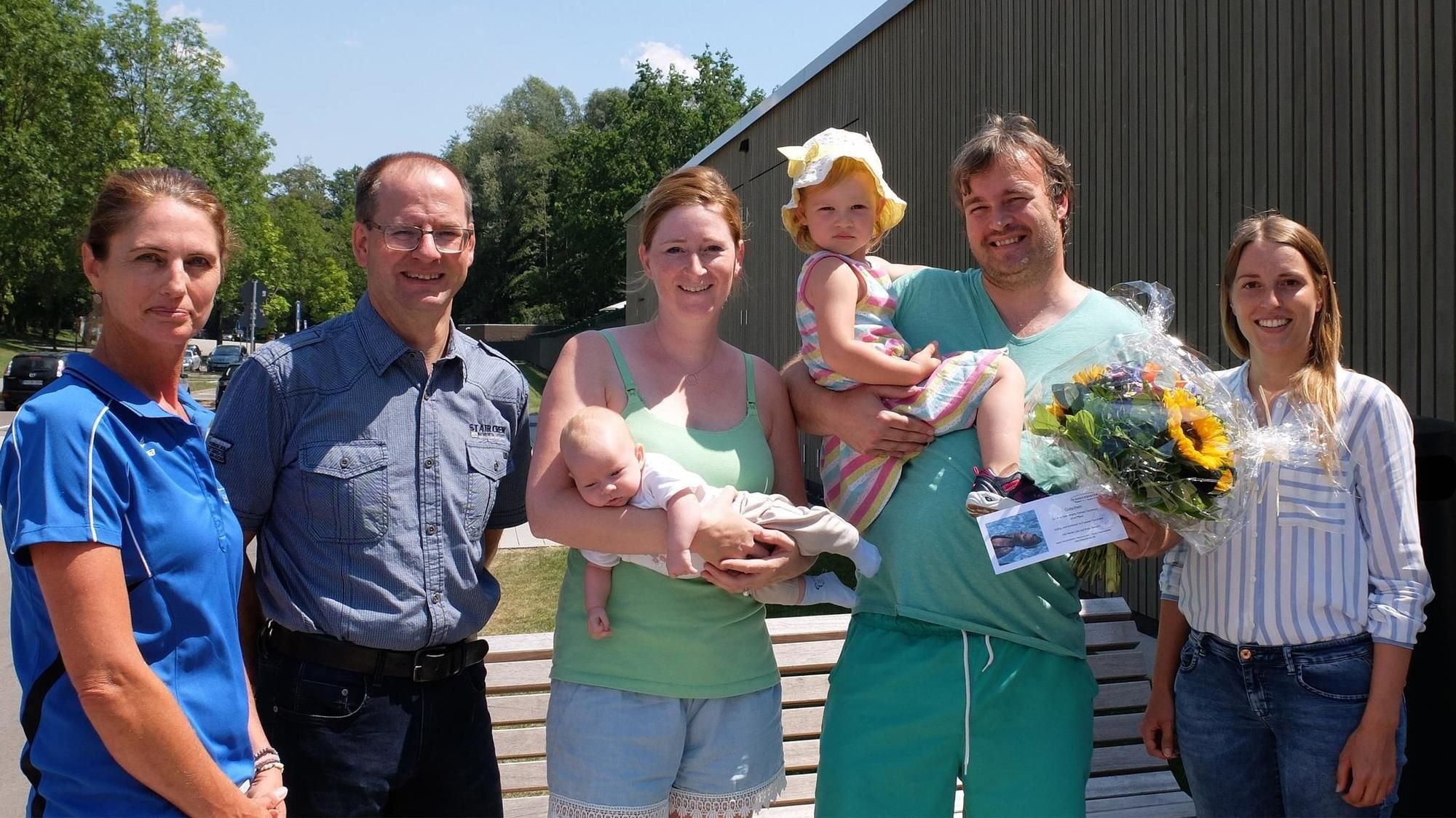 Freibad Fischbach begrüßt 50 000. Besucher