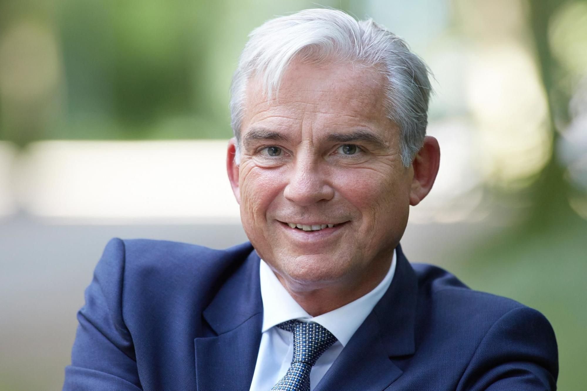 Thomas Strobl schaut sich in Kressbronn um