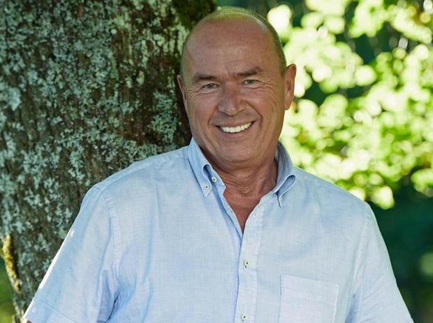 Christian Peter Dogs liest im Gessler 1862