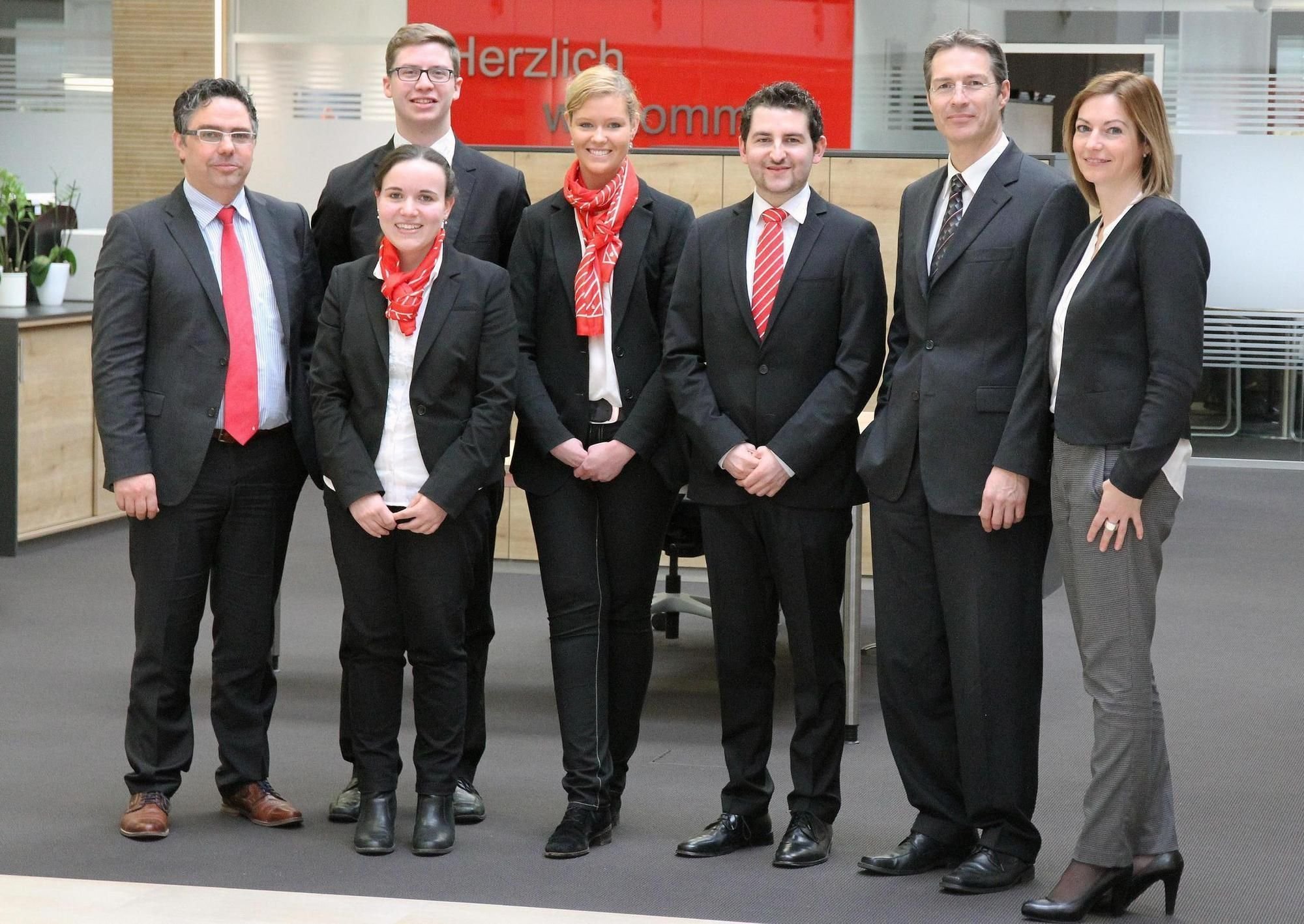 Sparkasse übernimmt Azubis