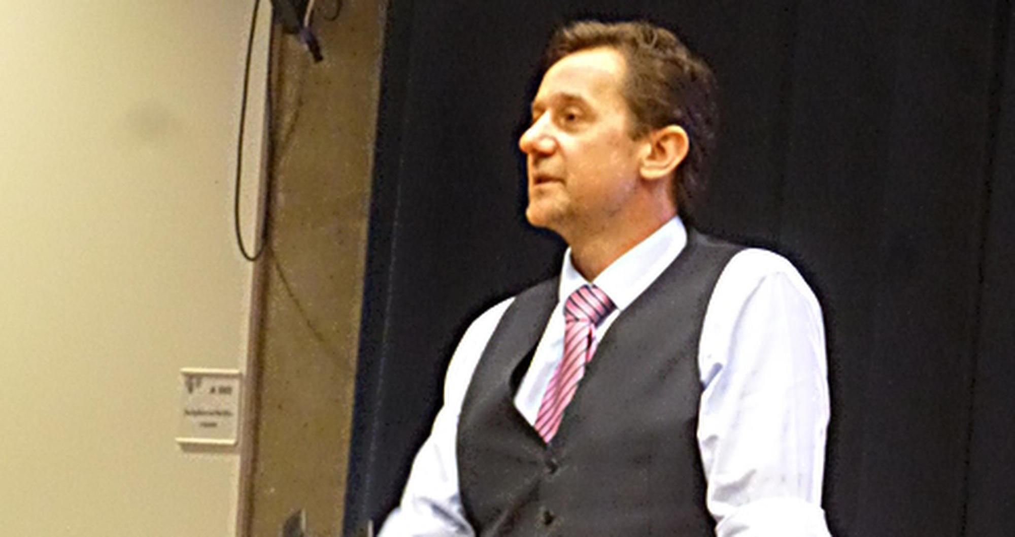 Pathologe Sven Perner hält Vortrag in Ellwangen