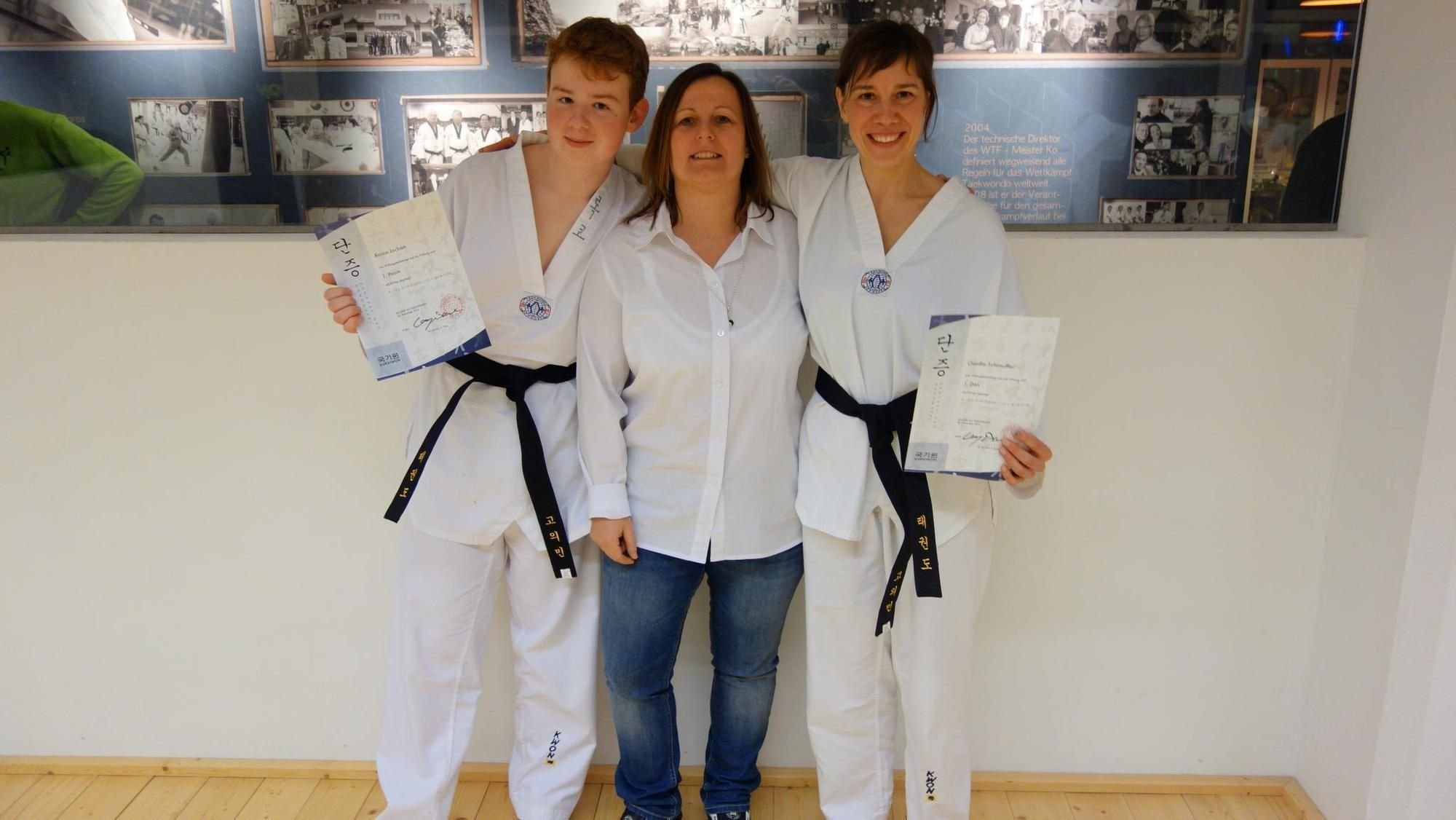 Weitere Dan-Träger bei der DJK Aalen