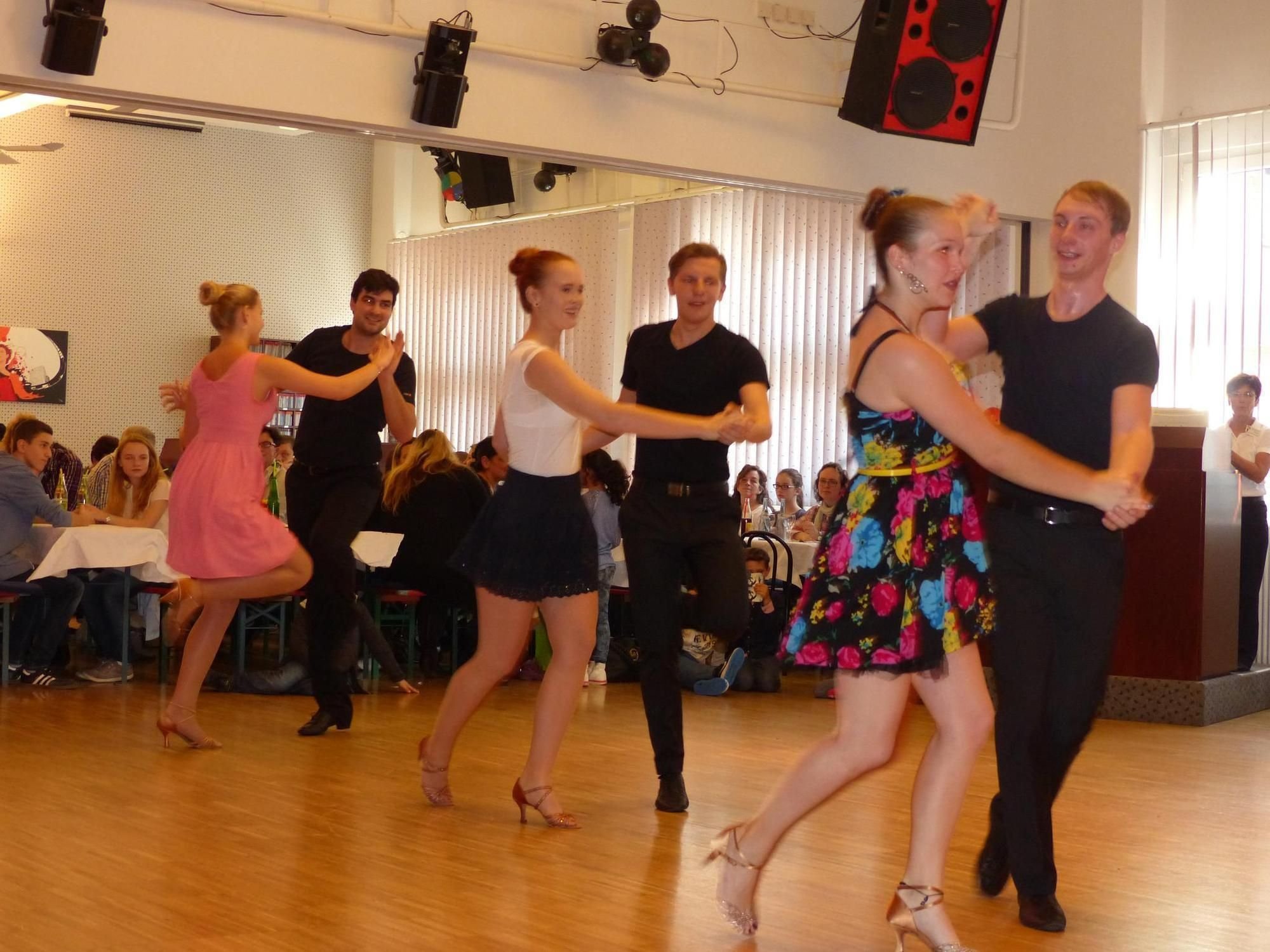 Volles Haus in der Tanzschule Rühl