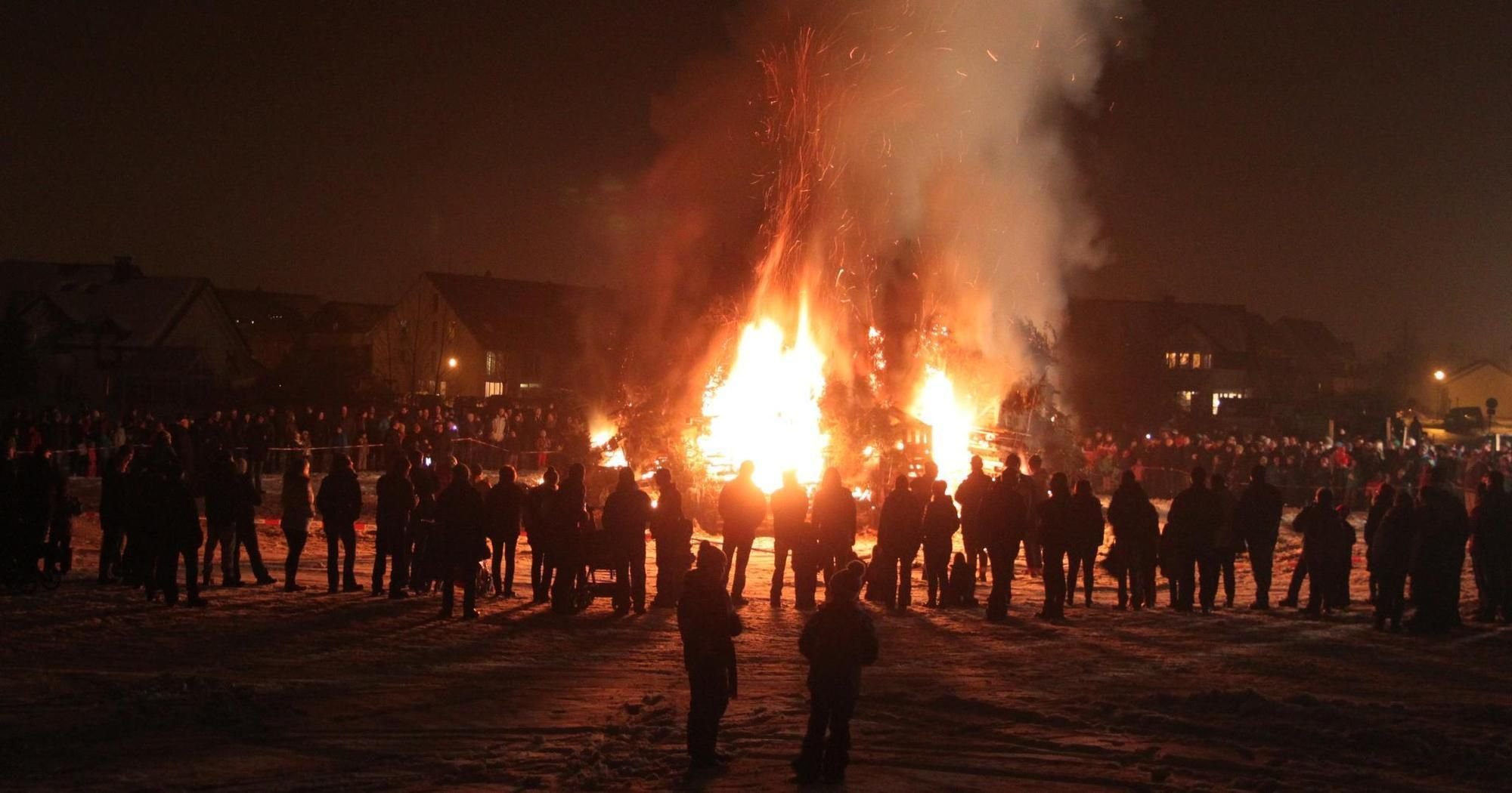 Beim Wangener Funken fängt die Hexe schnell Feuer