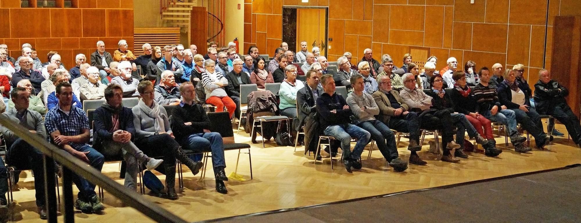 Bürgerversammlung Wasser Und Flüchtlinge Sind Thema