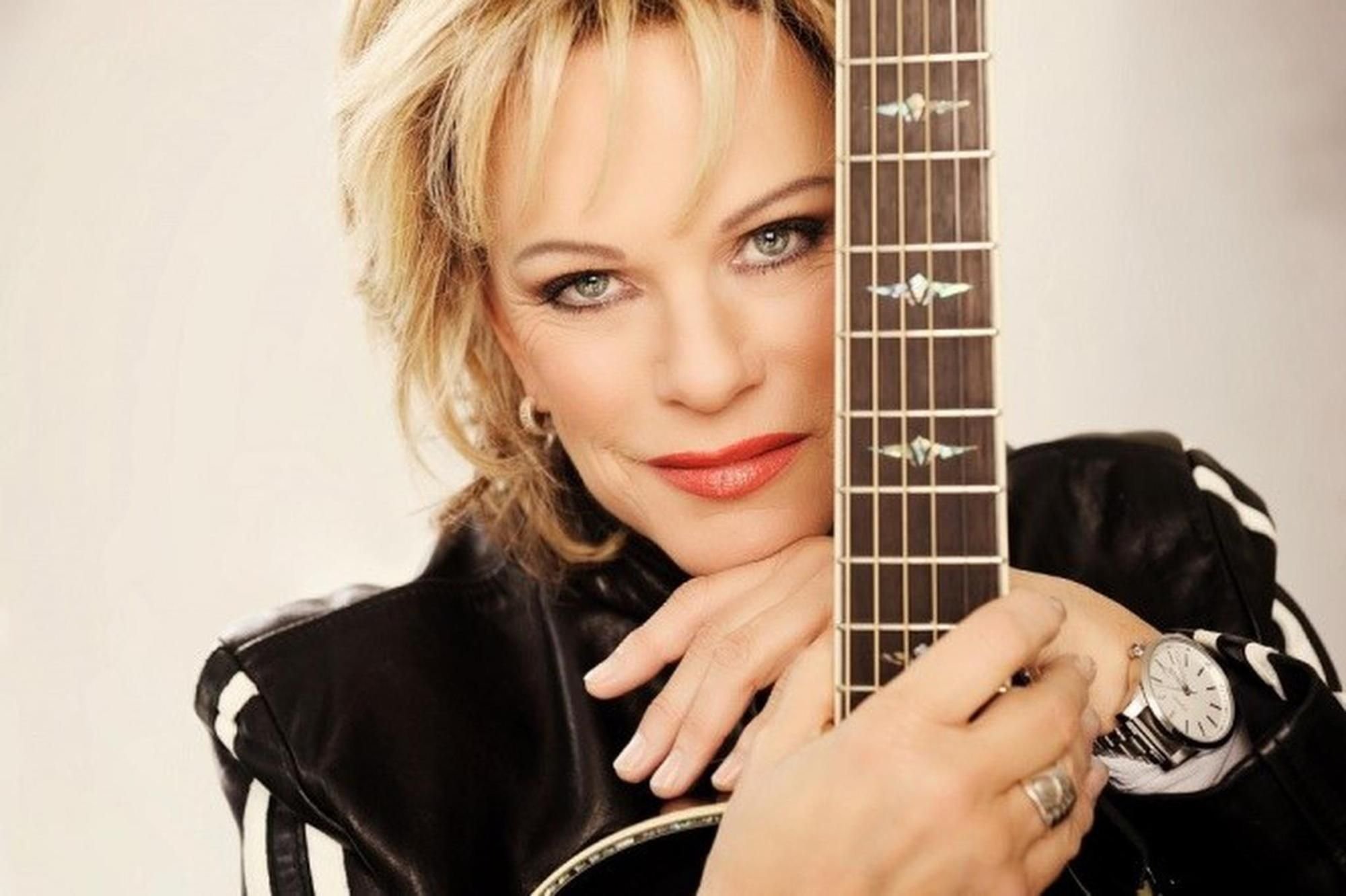 Lisa Fitz ist Stargast beim Buchauer Bandscheibenball