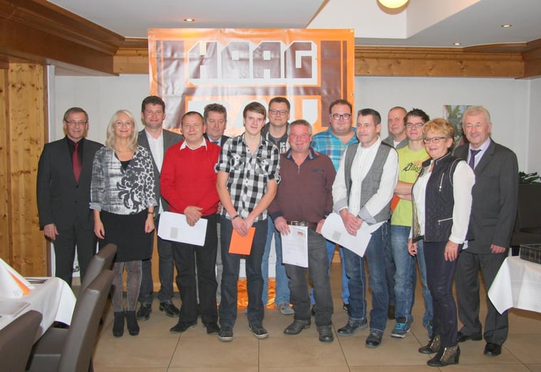 Haag-Bau ehrt verdiente Mitarbeiter