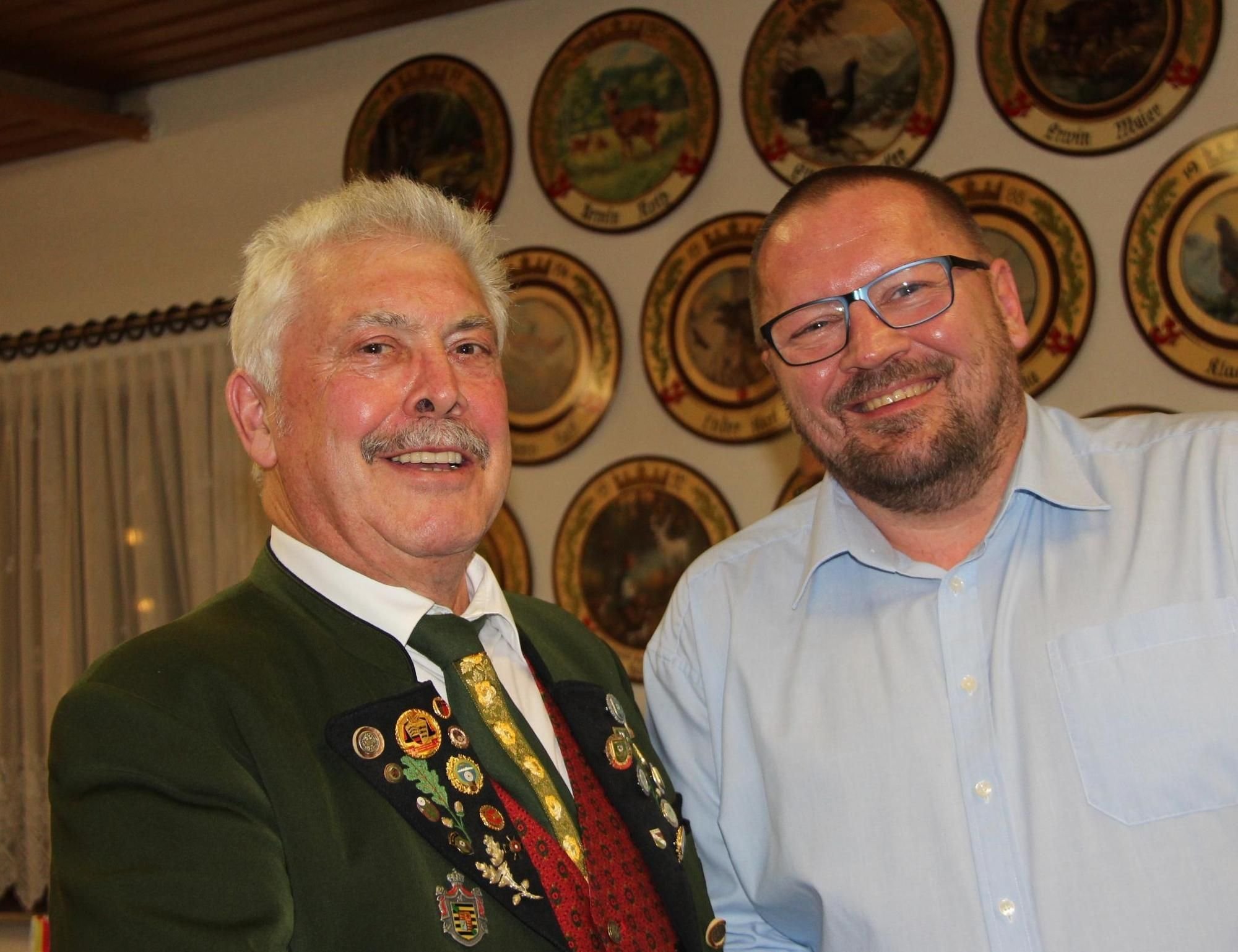 Manfred Sauter übergibt an Ralf Junghans