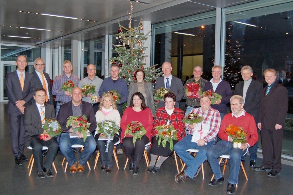 Vollmer-Werke ehren bei der Weihnachtsfeier langjährige Mitarbeiter