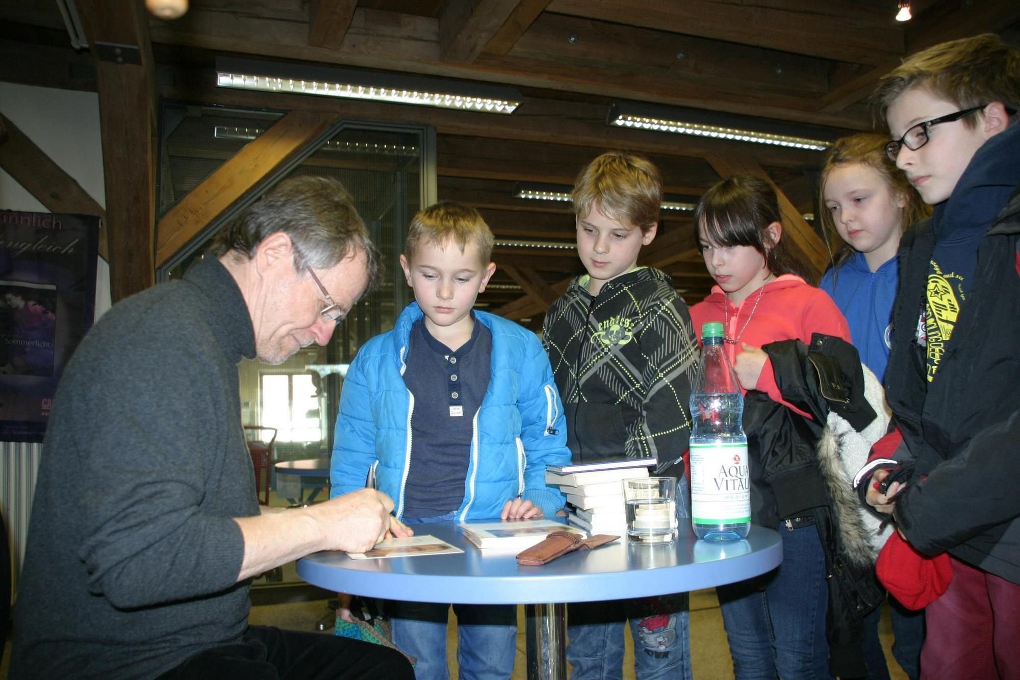 Banscherus fesselt Grundschüler mit spannender Dekektivgeschichte