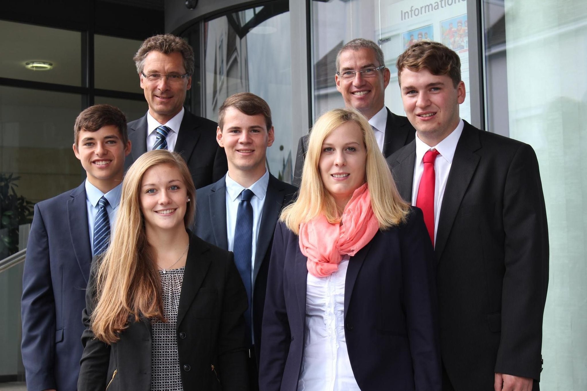 Fünf neue Azubis am Start