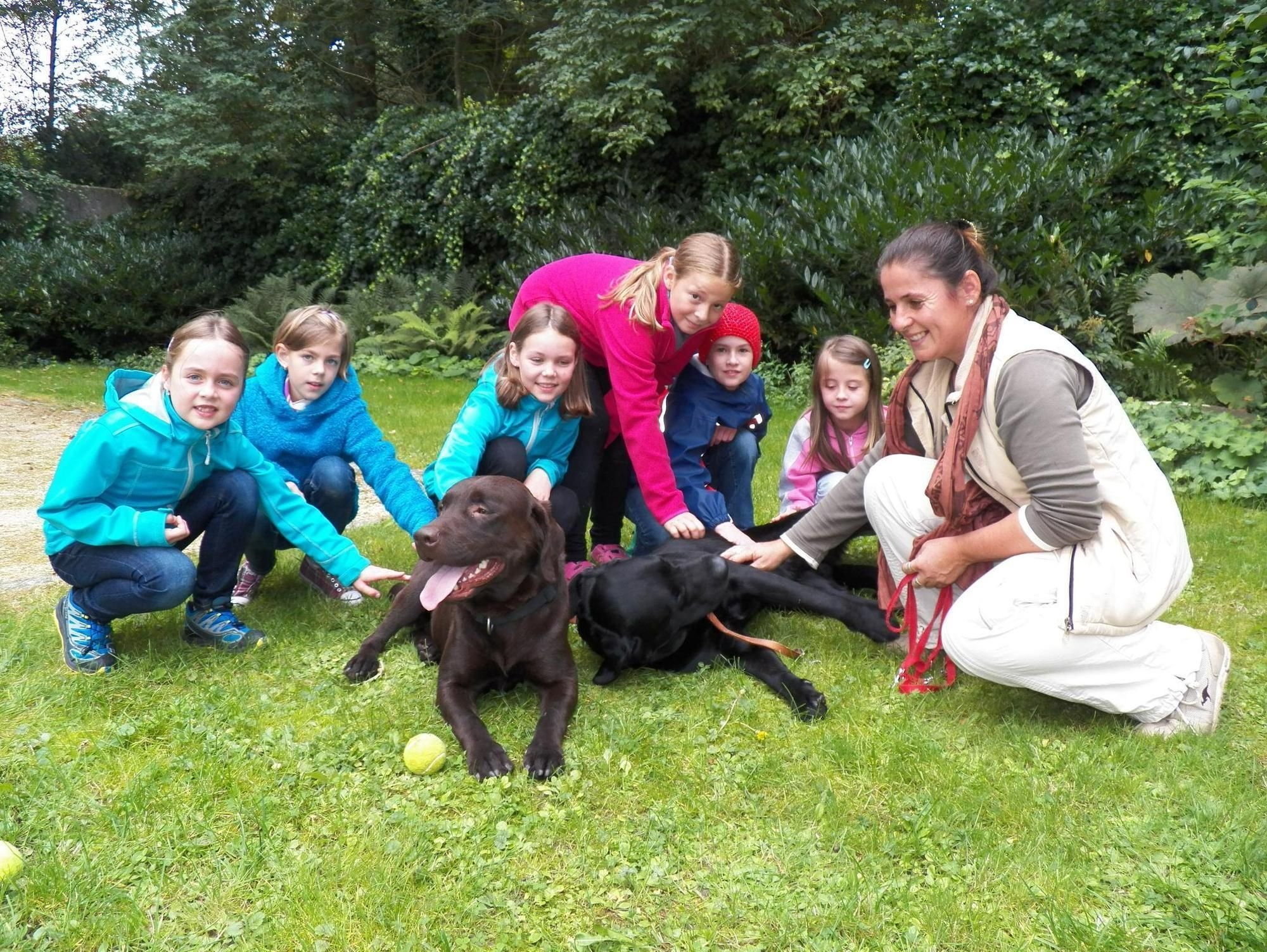 Oberstadioner Kinder machen Hundeführerschein