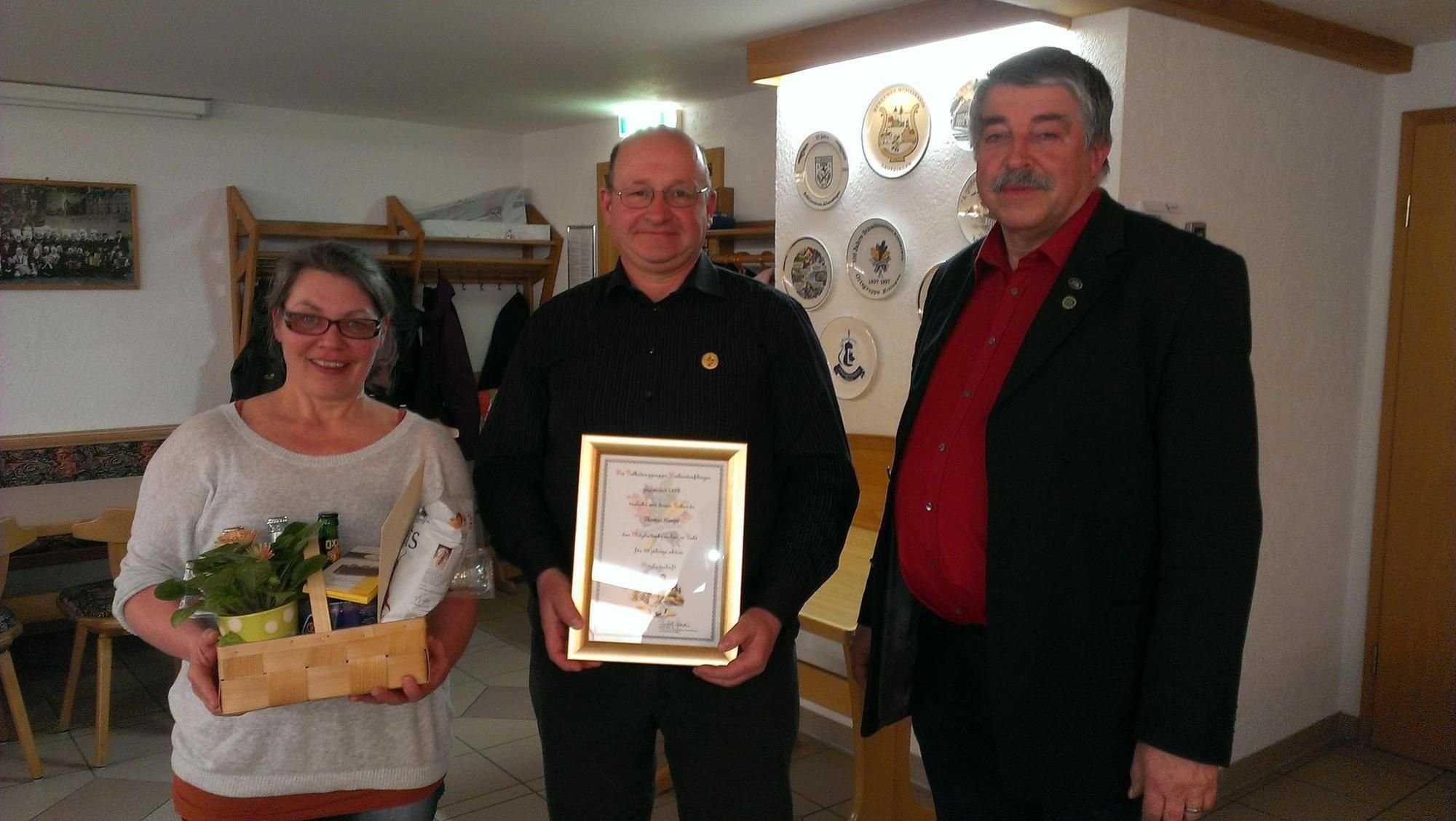 Volkstanzgruppe ehrt Thomas Haupt