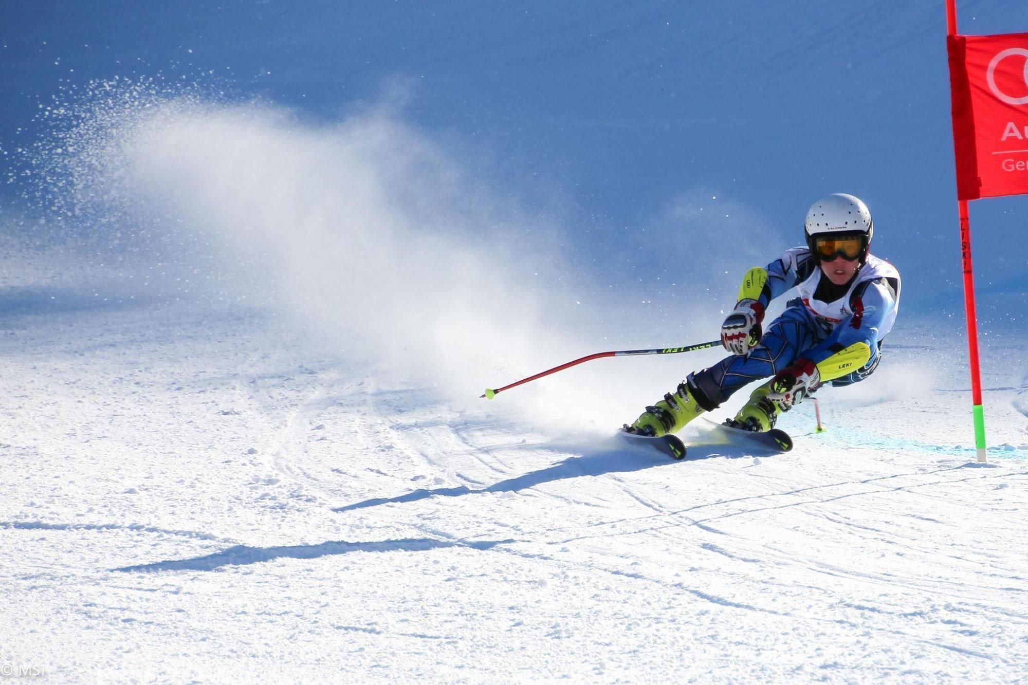 Moritz Fetscher gewinnt Slalom beim Scott Cup
