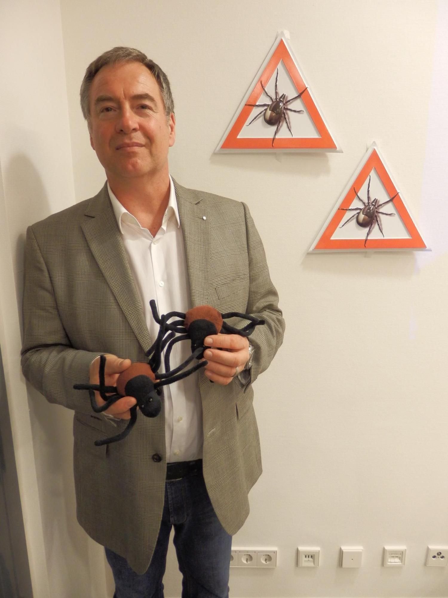 Dr. Thomas Mack rät, sich gegen Hirnhautentzündung impfen zu lassen