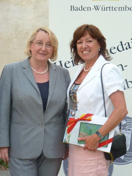 Marlies Grötzinger freut sichüber die Heimatmedaille