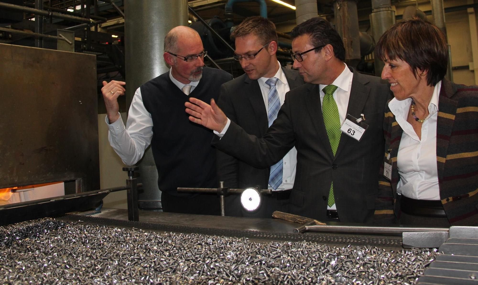 Peter Hauk besucht im Erbacher Industriegbiet EHT und Pischazan