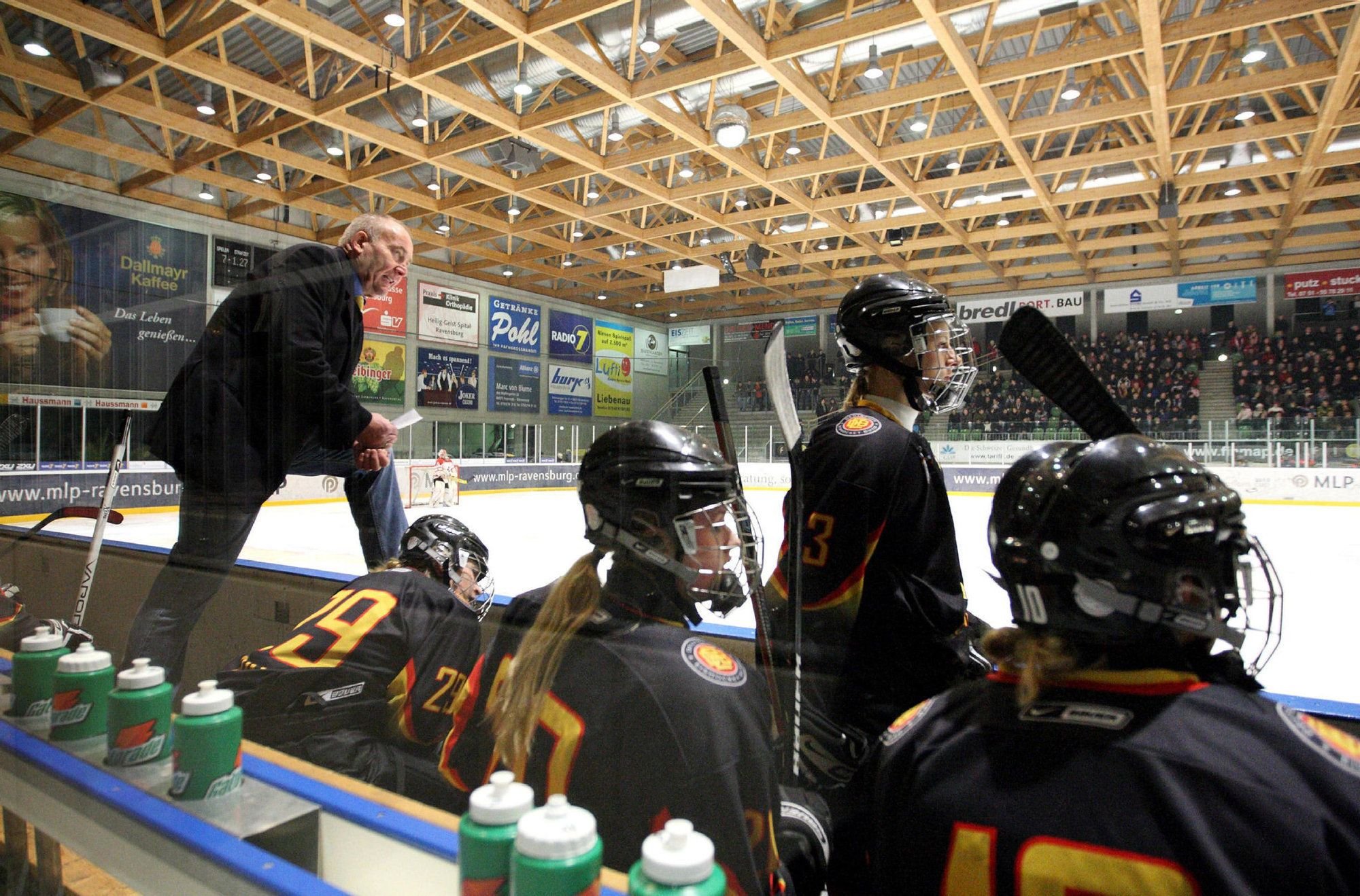 Die Ravensburger Eissporthalle feiert Geburtstag