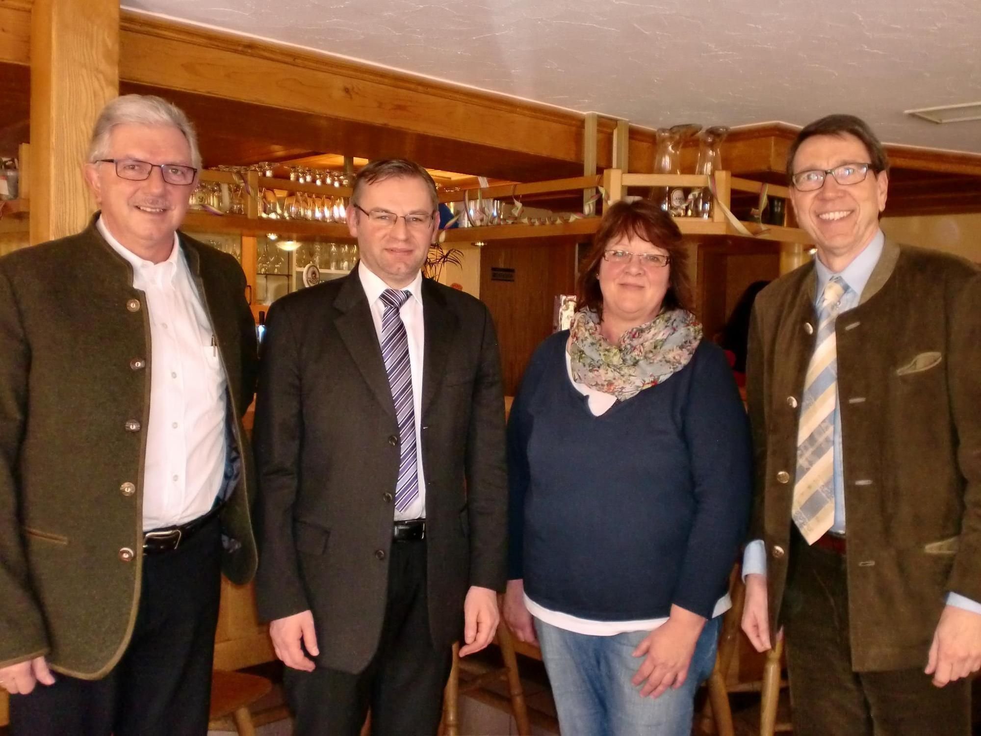 CDU-Spitzenkandidat Lins referiert in Beuren über Europa im Vorfeld der ...