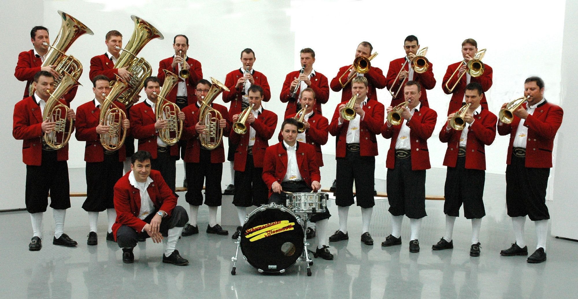 Scherzachtaler Blasmusik gastiert in Unterschneidheim