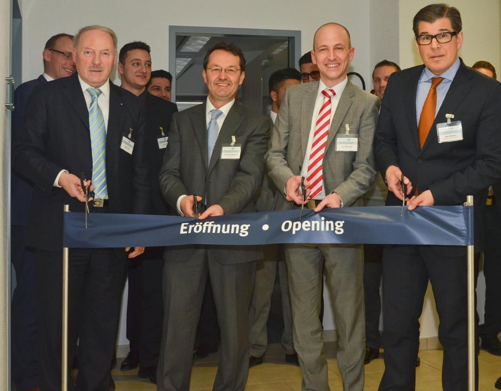 Firma Rettenmaier & Söhne eröffnet neuen Labortrakt