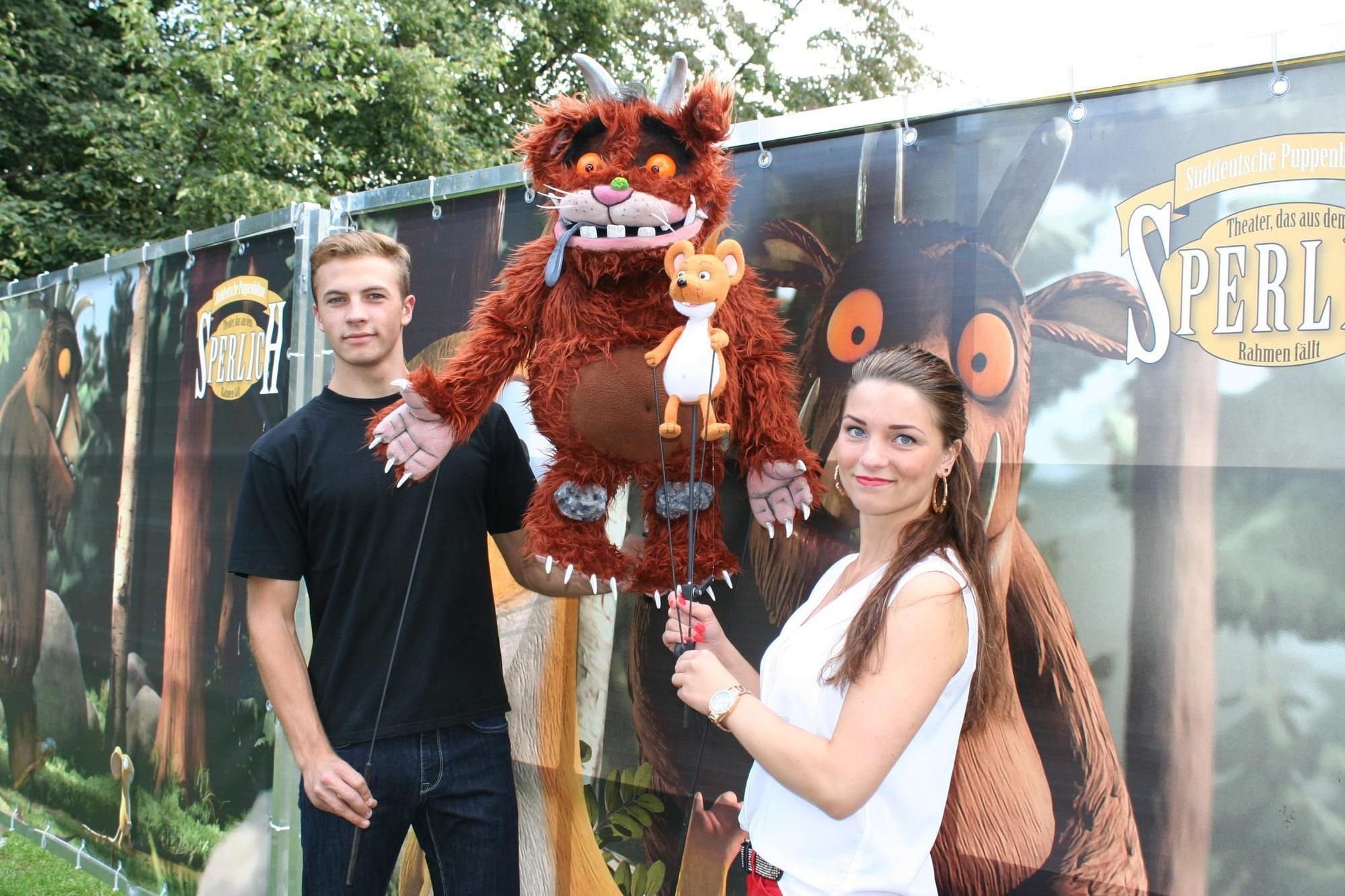 Familie Sperlich lässt die Puppen tanzen