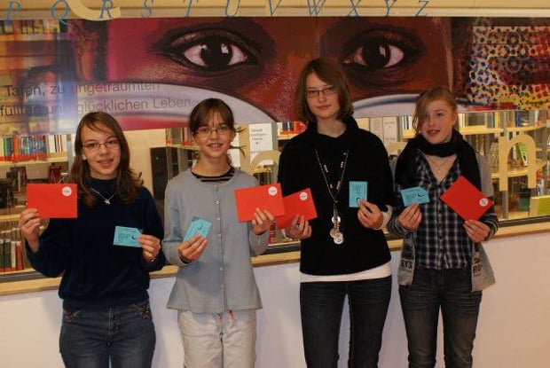 Mediothek: Schülerinnen helfen – und werden belohnt