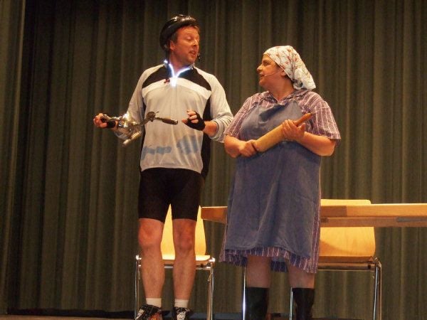 Hillu und Franz zerreißen sich das Maul