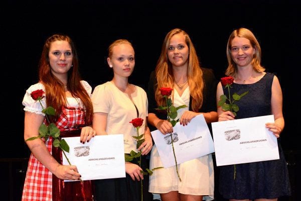 Absolventinnen der Maria-Ward-Realschule Lindau verabschiedet