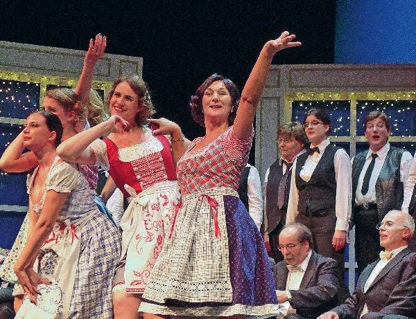 Starke Frauen beherrschen schwache Männer