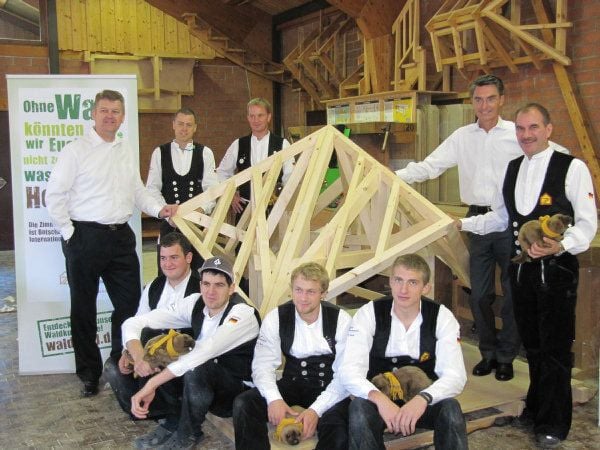 In Biberach trainieren Zimmerer für die Weltmeisterschaft